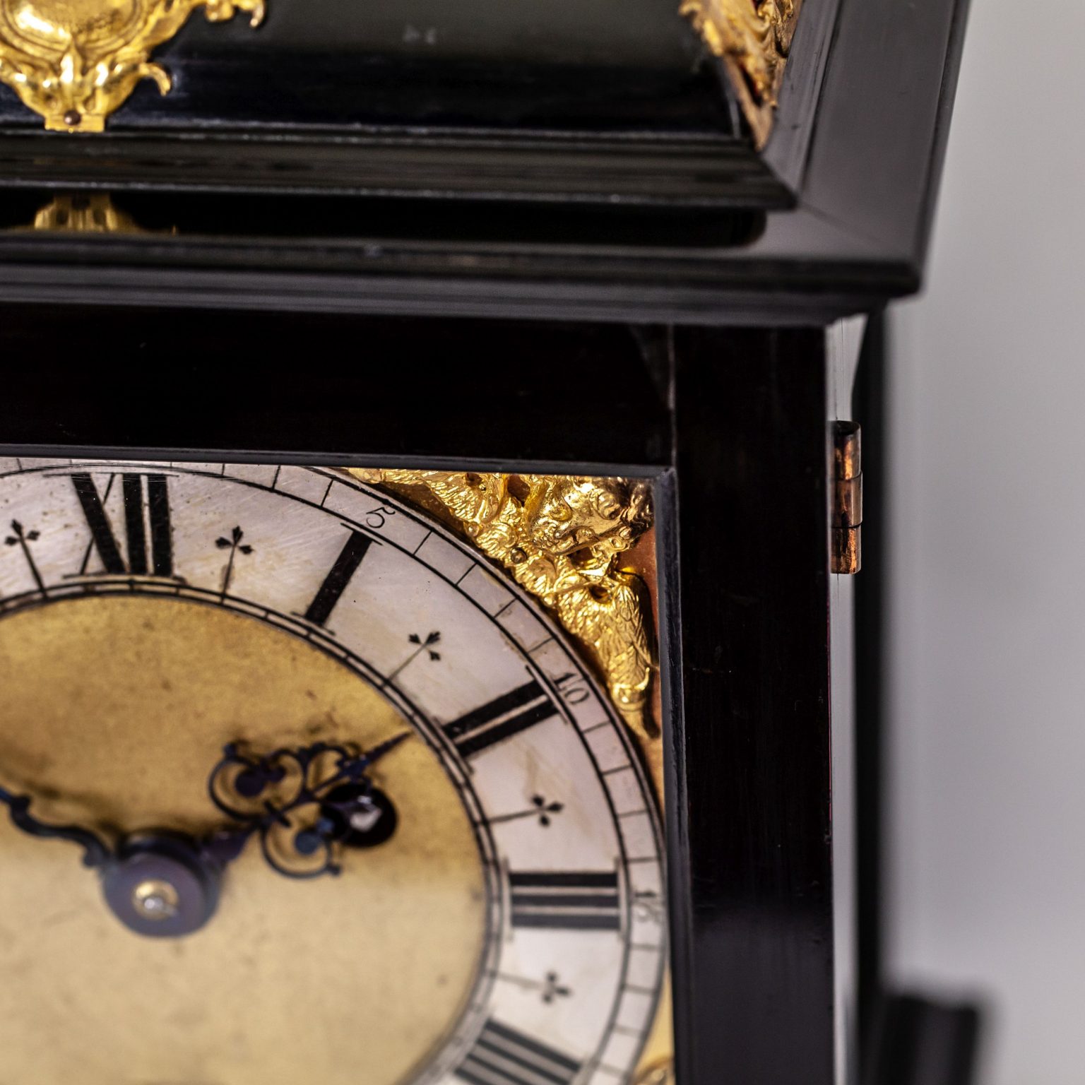 A MINIATURE TABLE CLOCK BY THOMAS TOMPION – The Antique Clock Company